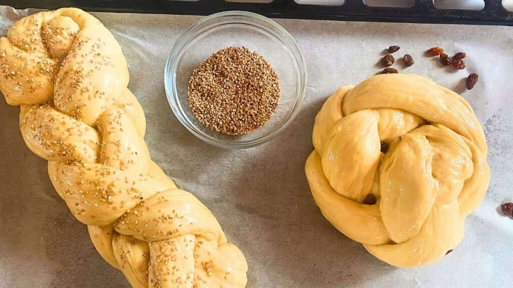 Challah Rolls Recipe - KitchenVile