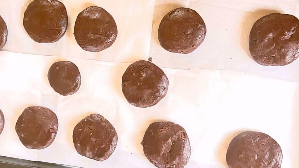 After Eight Cookies. - KitchenVile